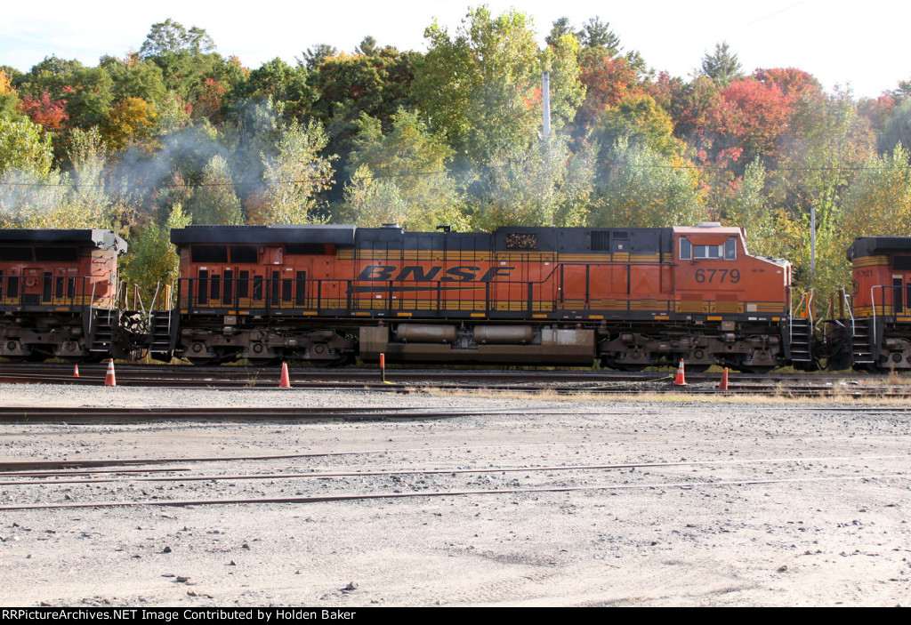 BNSF 6779